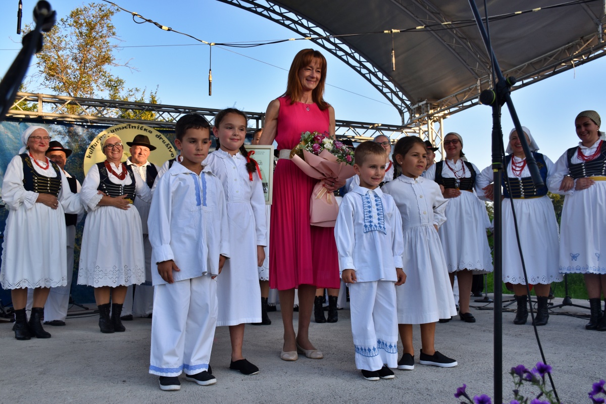 Bogat program na 26. susretu folklornih društava
