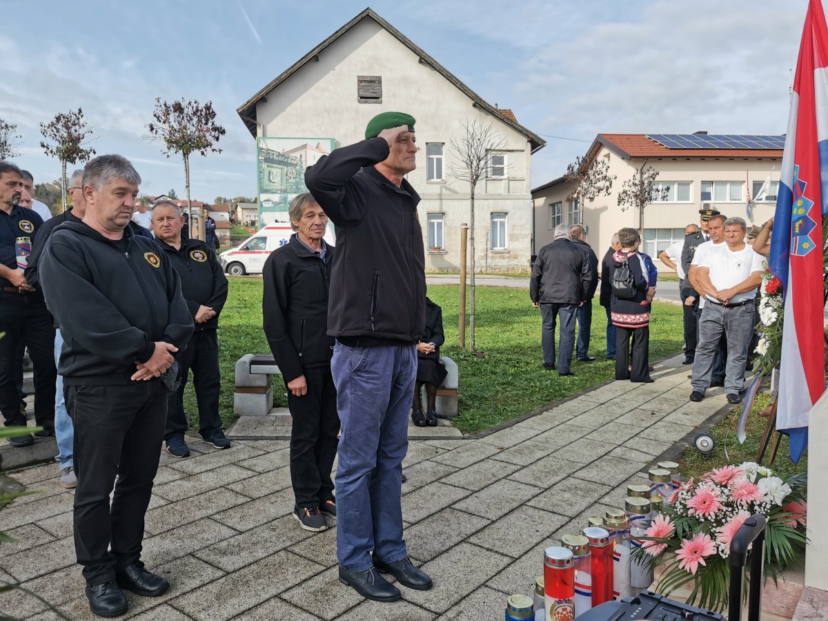 Potpredsjednik Vlade Republike Hrvatske i ministar hrvatskih branitelja ...